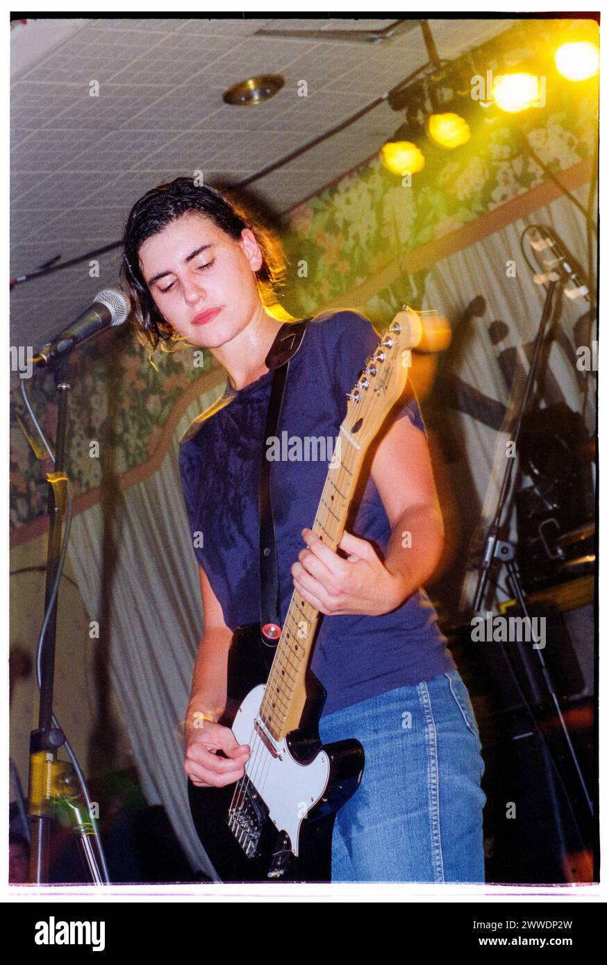 ELASTICA, YOUNG, EARLY GIG, 1994: Justine Frischmann of Elastica ...