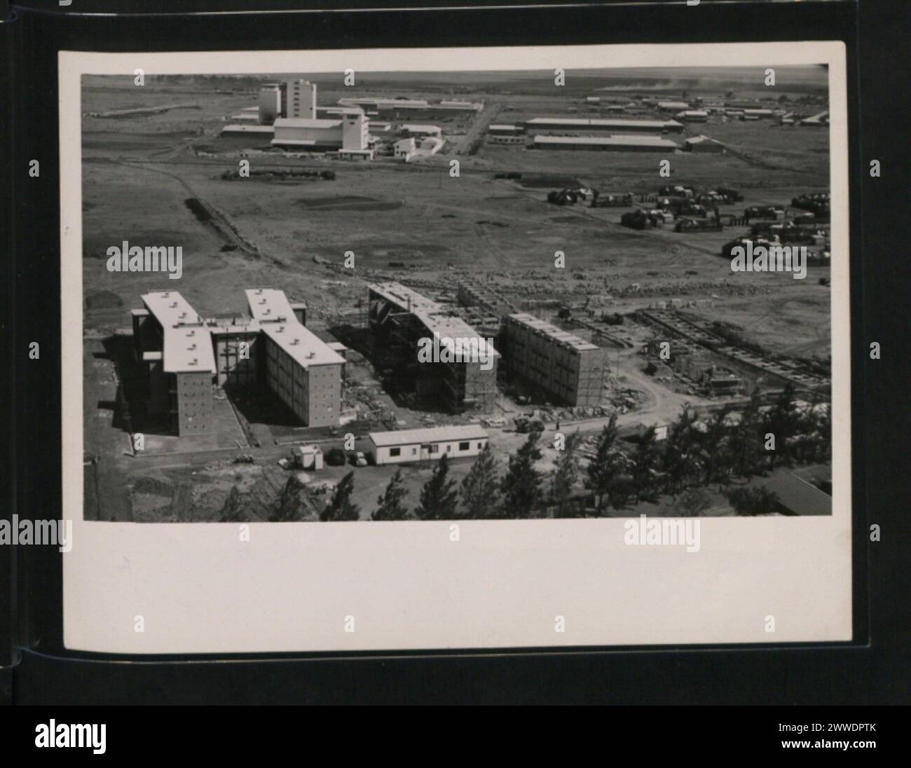 Description: Gov. 5985 (5) East African Railways and Harbours ...