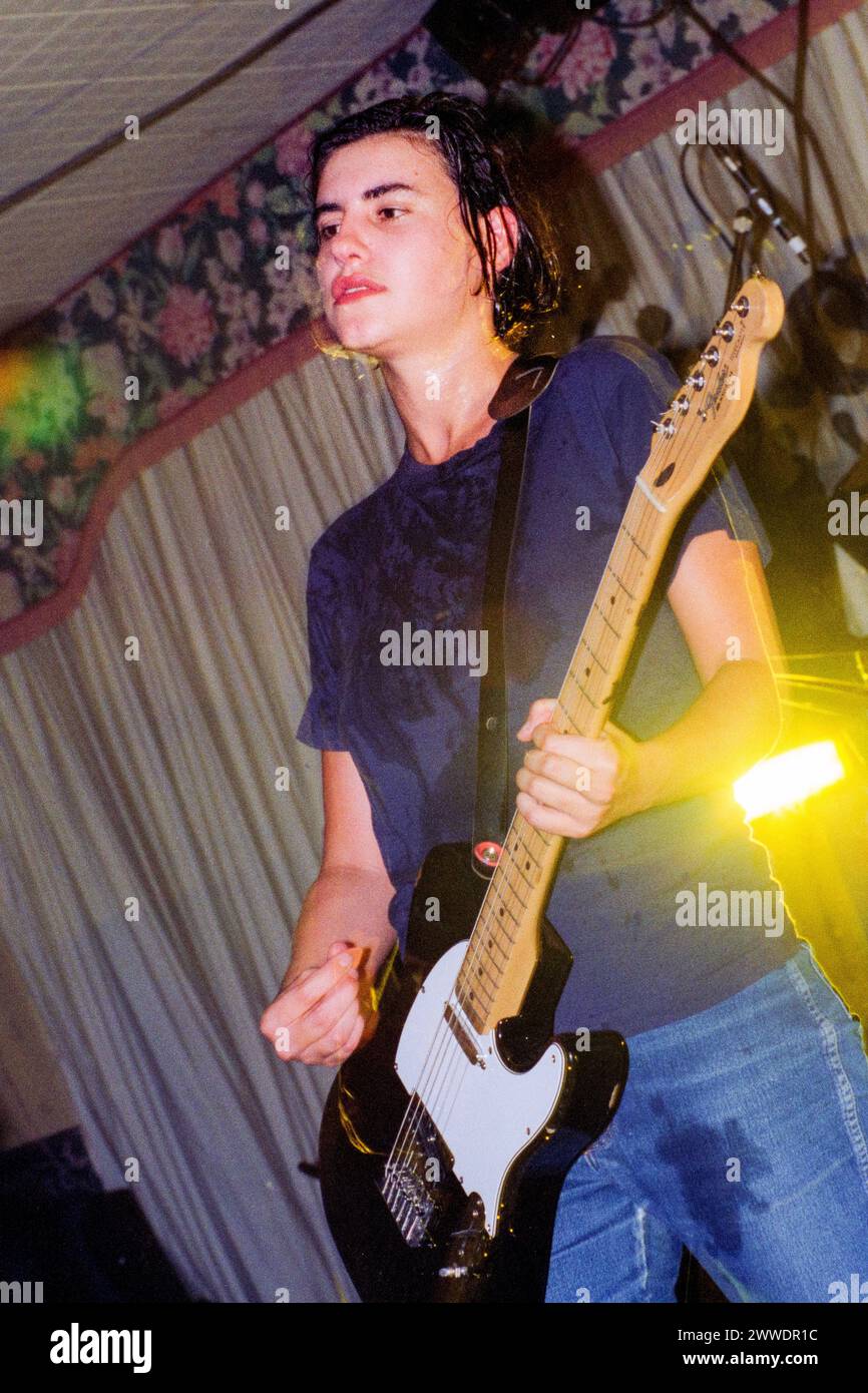 ELASTICA, YOUNG, EARLY GIG, 1994: Justine Frischmann of Elastica ...