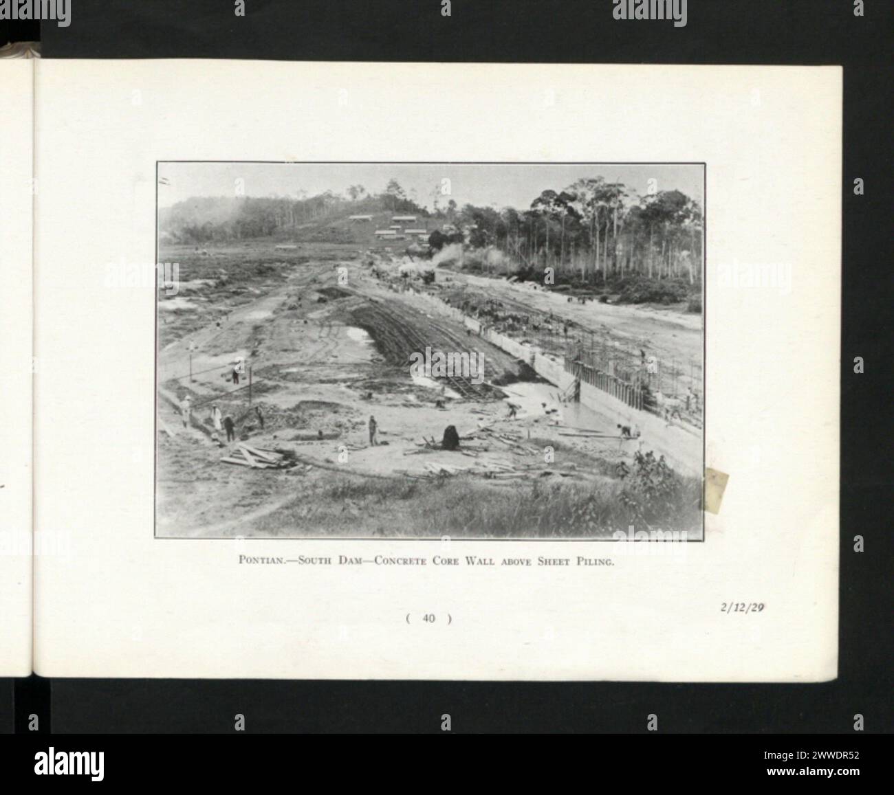 Dam piling hi-res stock photography and images - Alamy