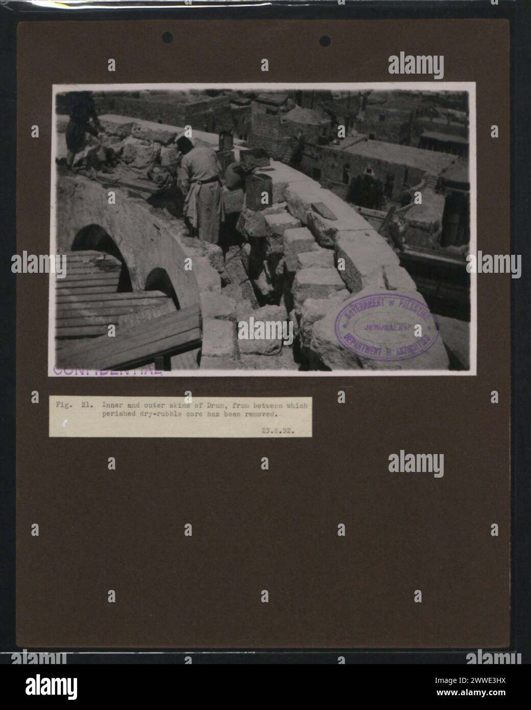 Rubble core hi-res stock photography and images - Alamy