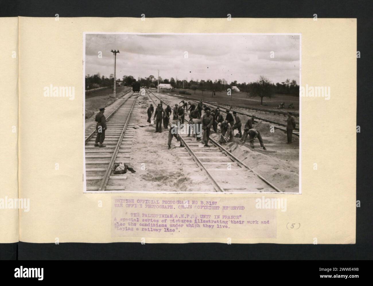 Work line 1940 hi-res stock photography and images - Alamy