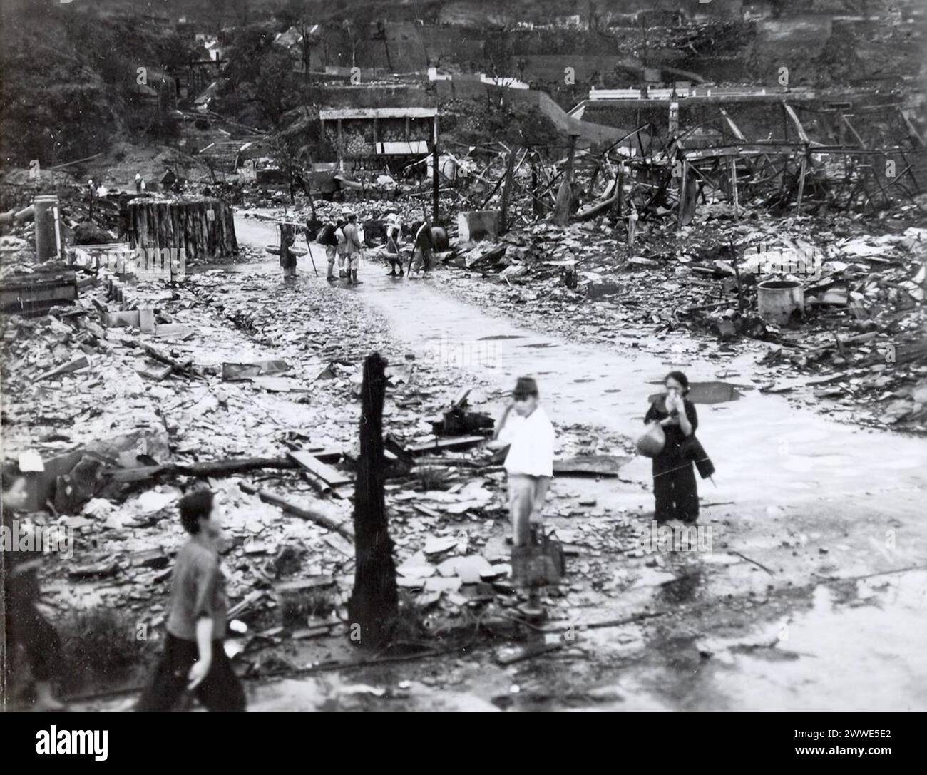Atomic bomb damage in Nagasaki, HMS Speaker's evacuation of prisoners ...