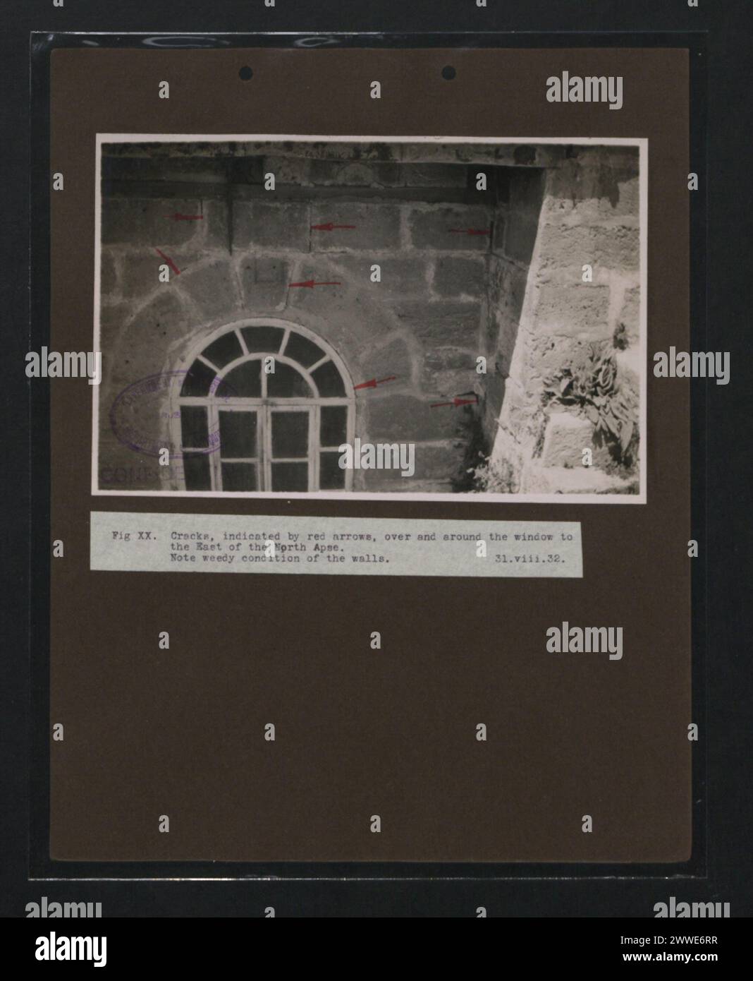 North window crack hi-res stock photography and images - Alamy