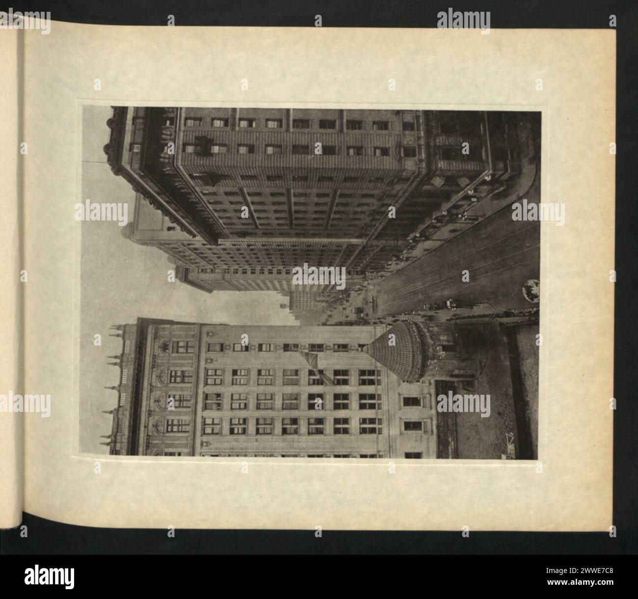 Photographs of Yonge Street in Toronto during the Prince of Wales' 1919 ...