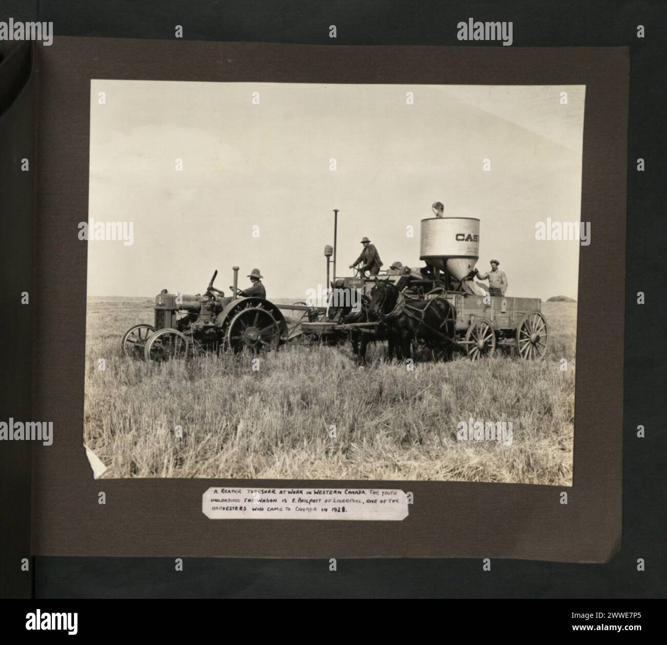 Manual thresher hi-res stock photography and images - Alamy
