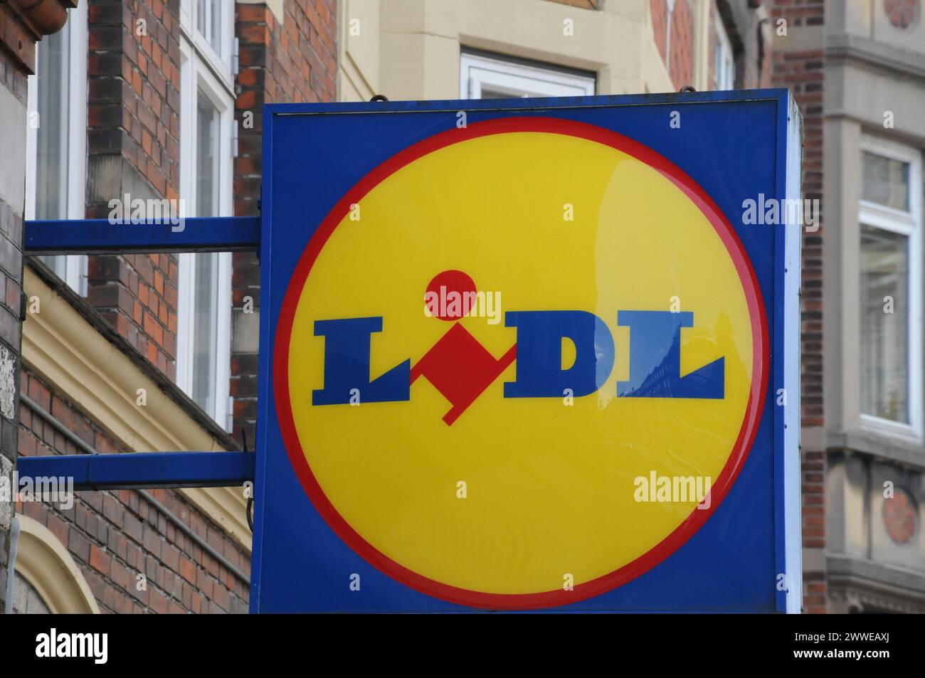 Lidl sstore hi-res stock photography and images - Alamy