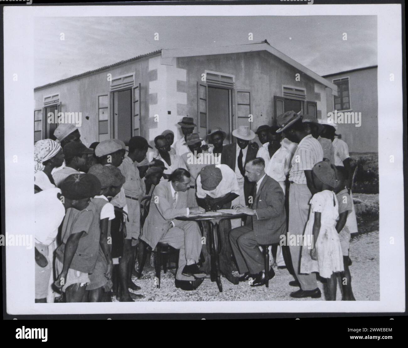 Prospective tenants hi-res stock photography and images - Alamy