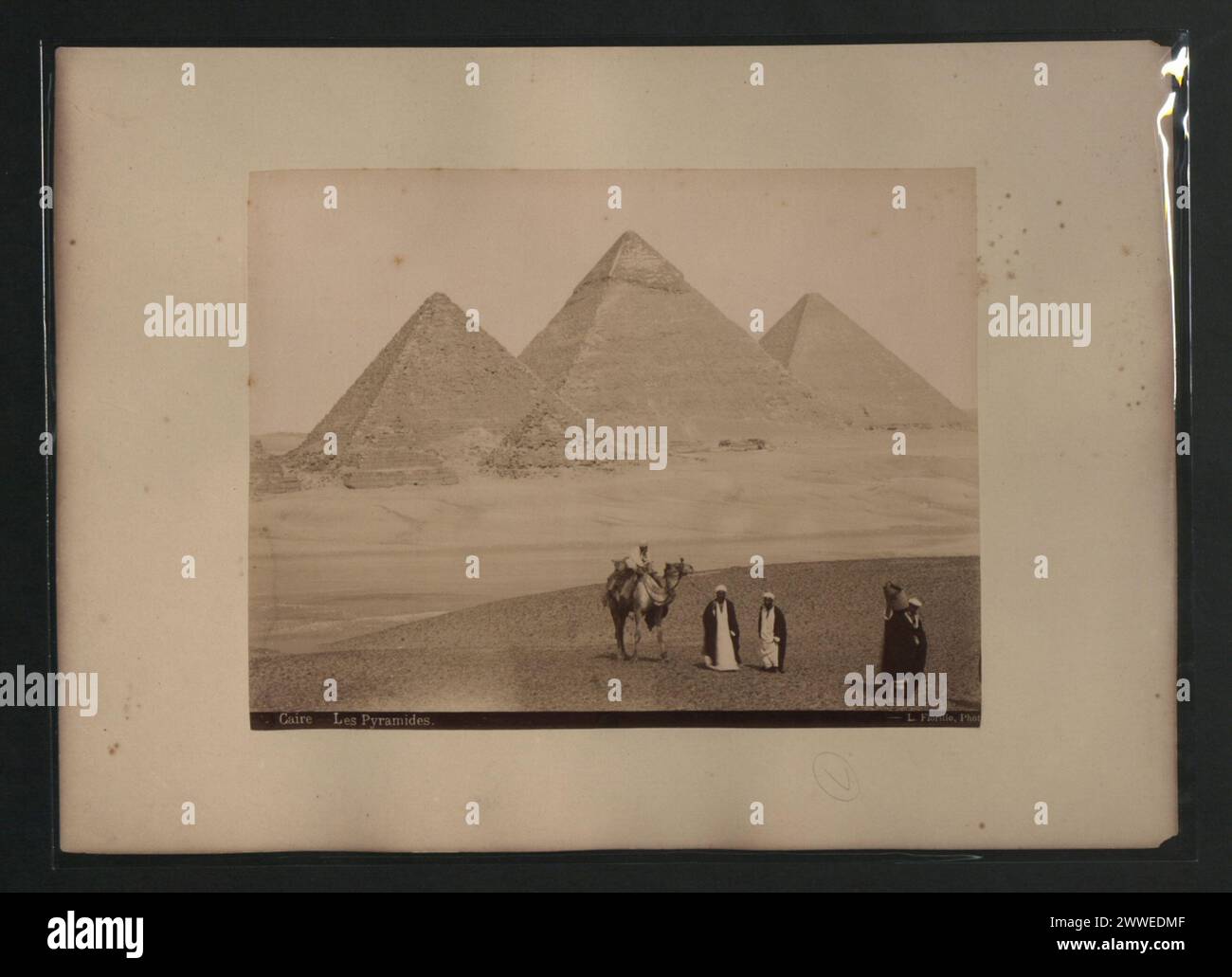 Description: Caire. Les Pyramides. Location: Cairo, Egypt Date: 1890 ...