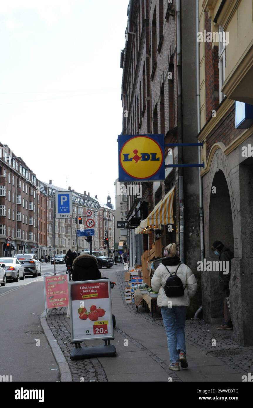 Deutsche grocery store hi-res stock photography and images - Alamy