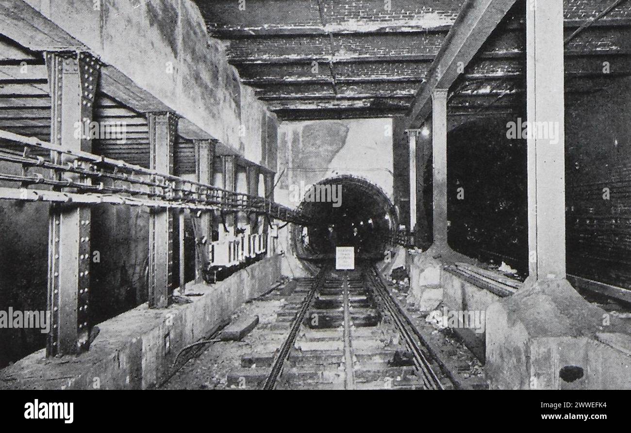 Metropolitan line at Finchley Road london, transport, tube ...