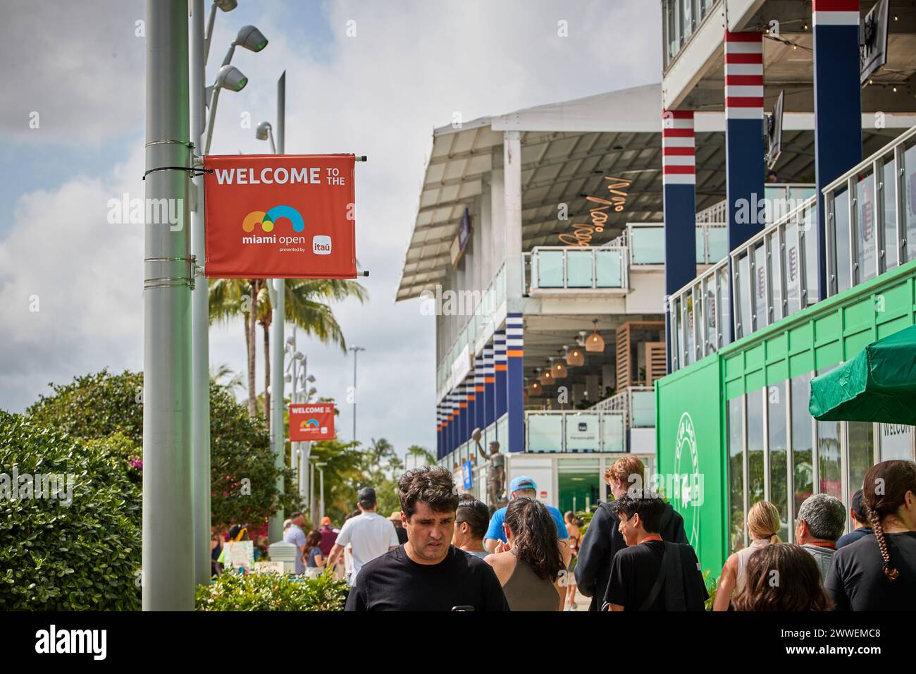 Miami open 2024 tennis fans hi-res stock photography and images - Alamy