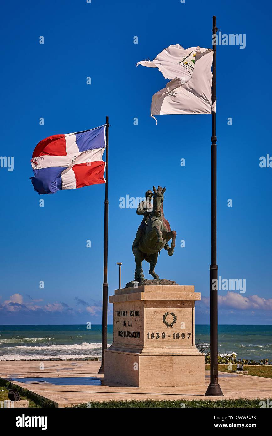 Bronze statue of santo domingo hi-res stock photography and images - Alamy