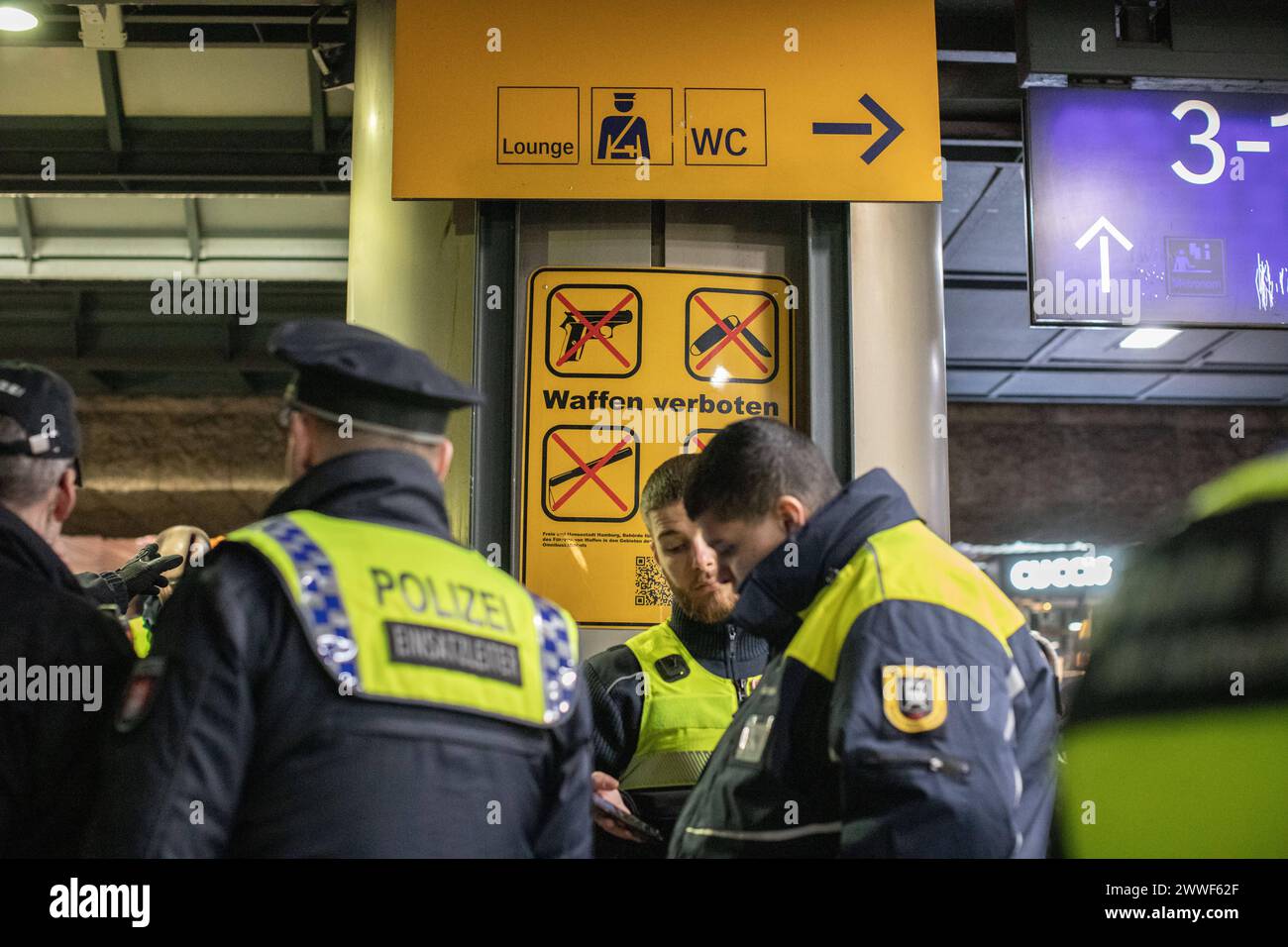 Die Bundespolizei hat zusammen mit der Landespolizei, DB Sicherheit und ...