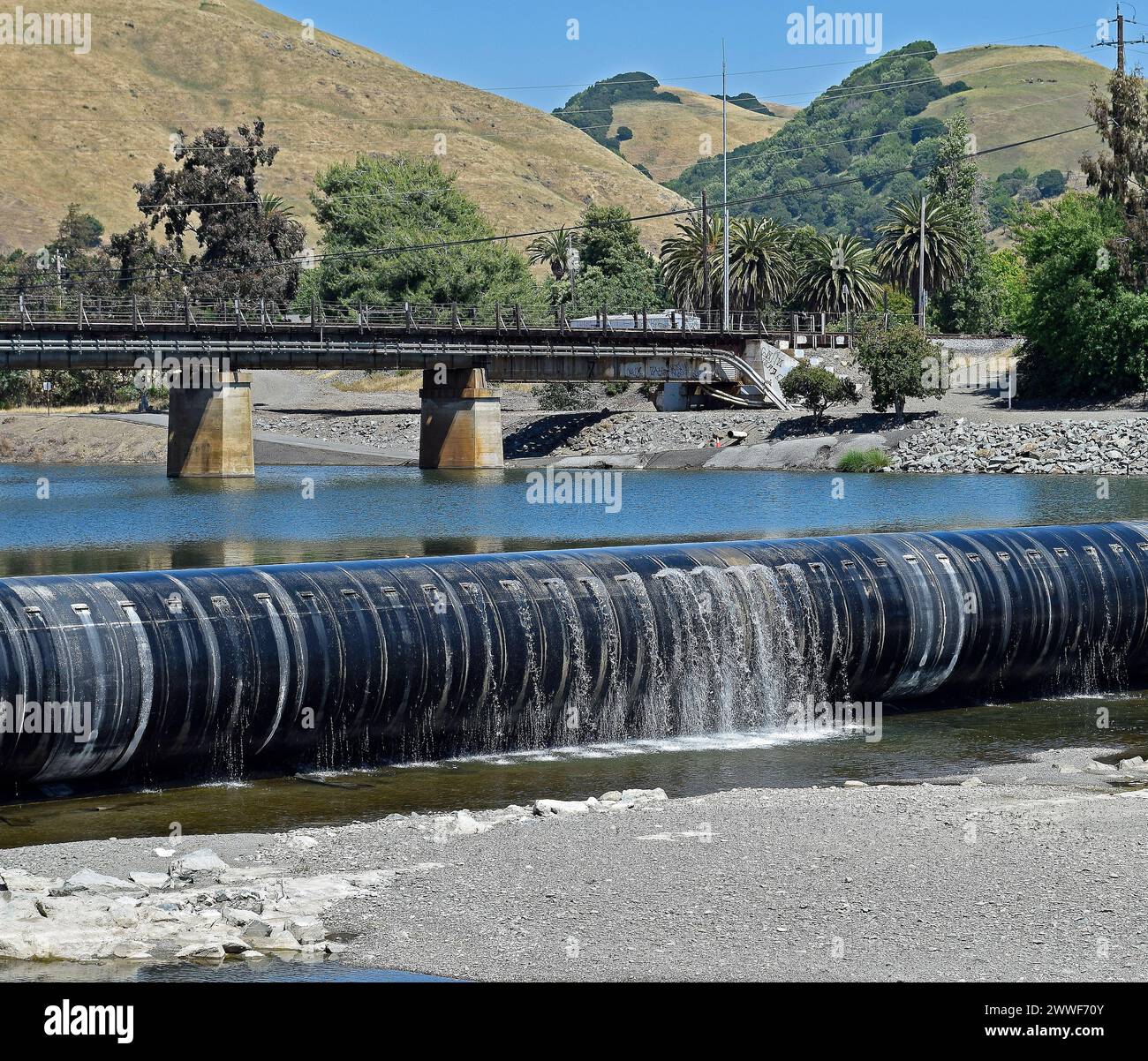 Inflatable dam hi-res stock photography and images - Alamy