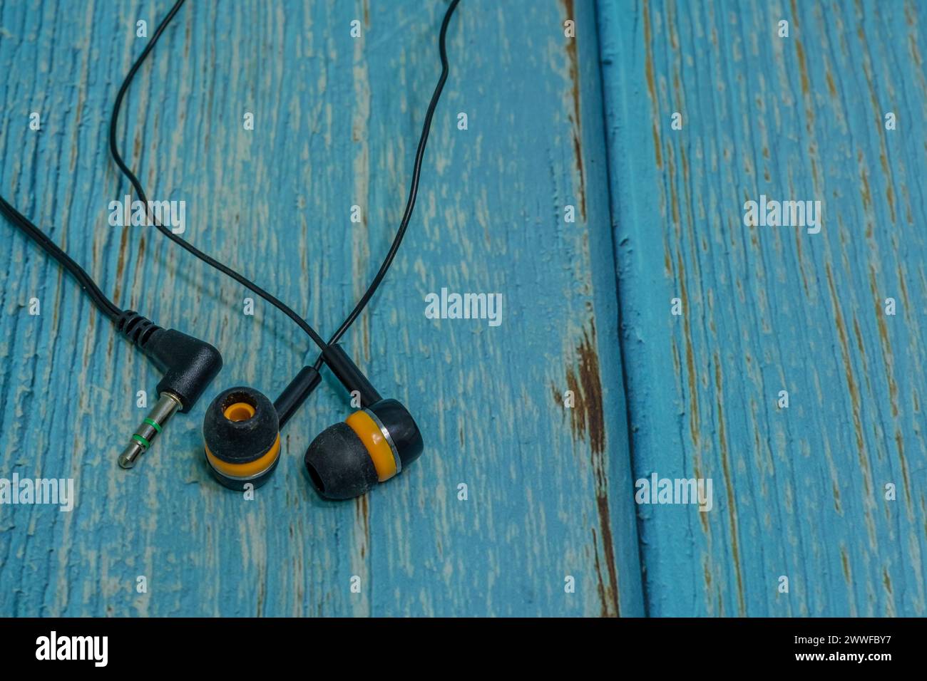 Blue communication hi-res stock photography and images - Alamy