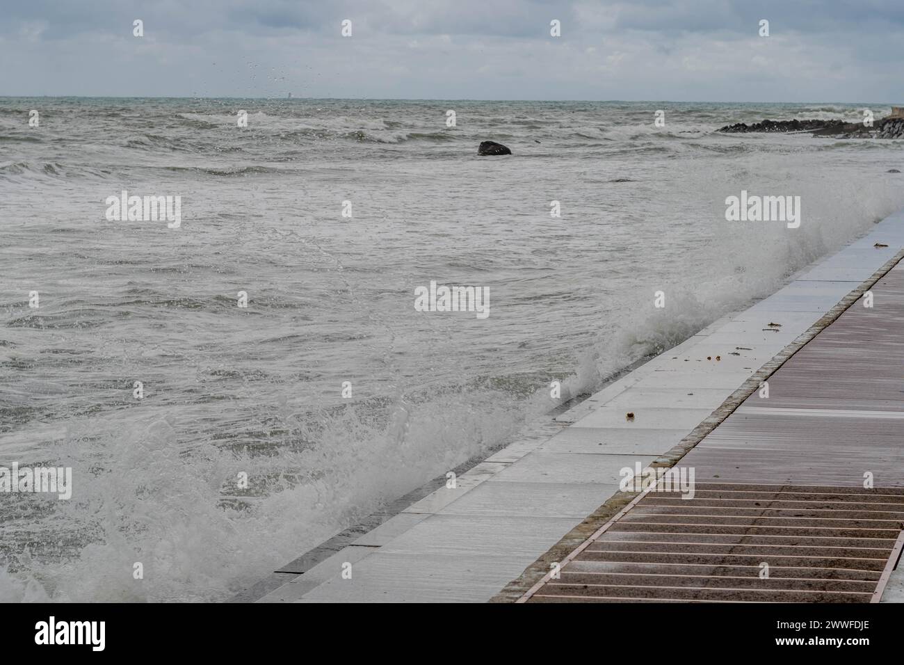 The korean wave hi-res stock photography and images - Alamy