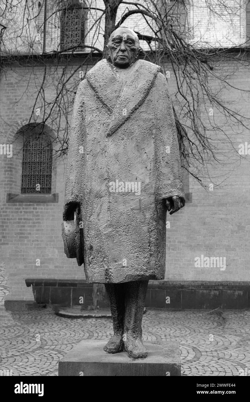 Konrad Adenauer monument, bronze statue, black and white, Cologne ...