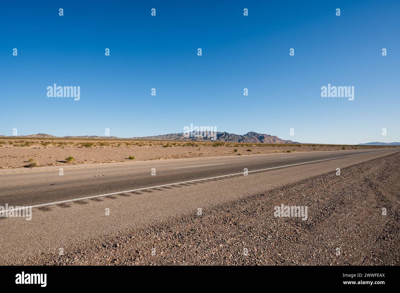 Highway 95 nevada hi-res stock photography and images - Alamy