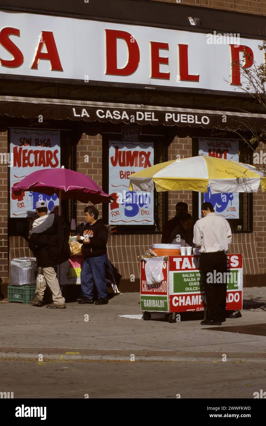 Chicago, Illinois, U.S.A. - Pilsen, Mexican American Neighborhood ...
