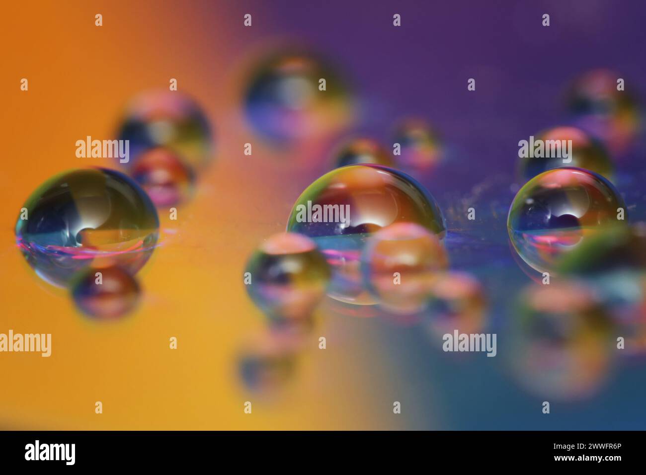 Vaporwave background hi-res stock photography and images - Alamy