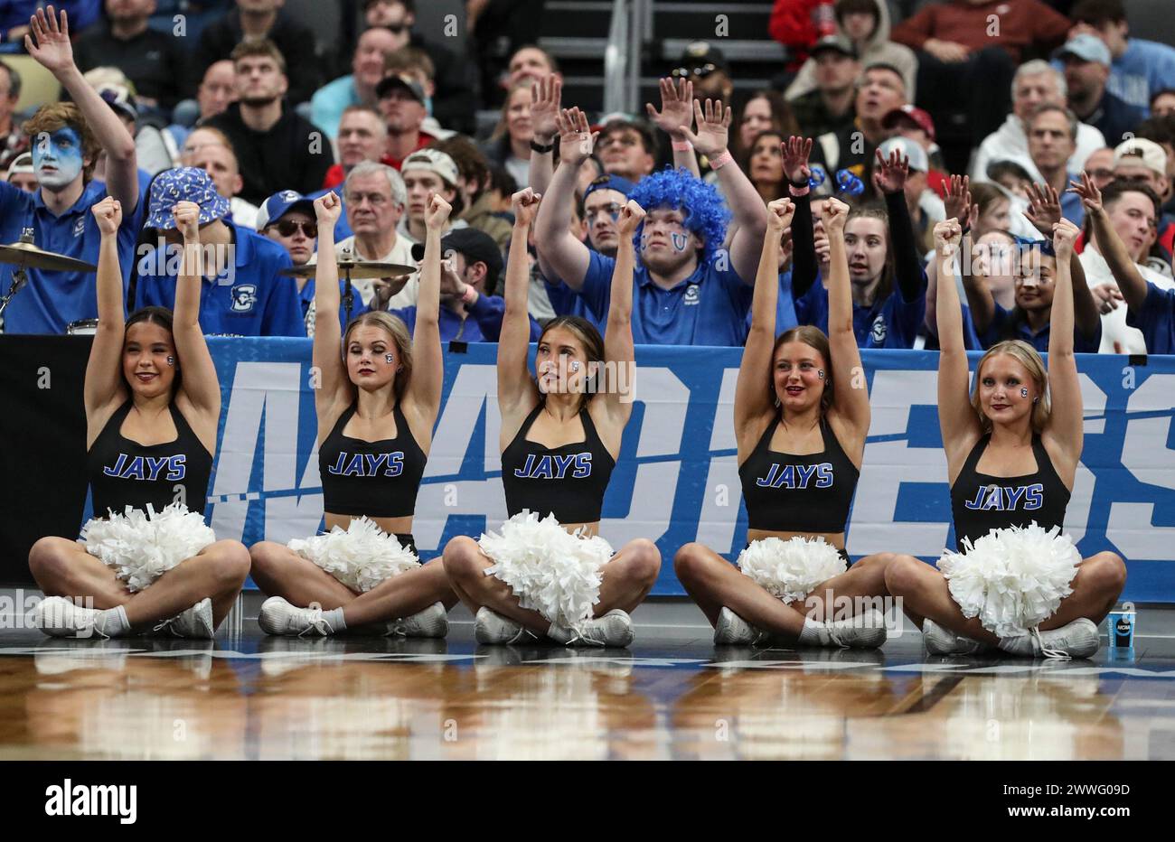 Mens march madness arena hi-res stock photography and images - Alamy