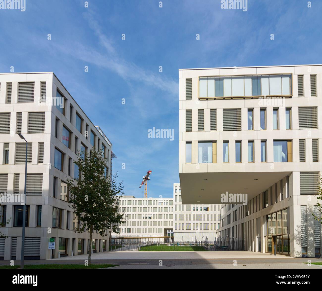 Luxembourg City (Luxemburg, Lëtzebuerg): new office buildings in ...