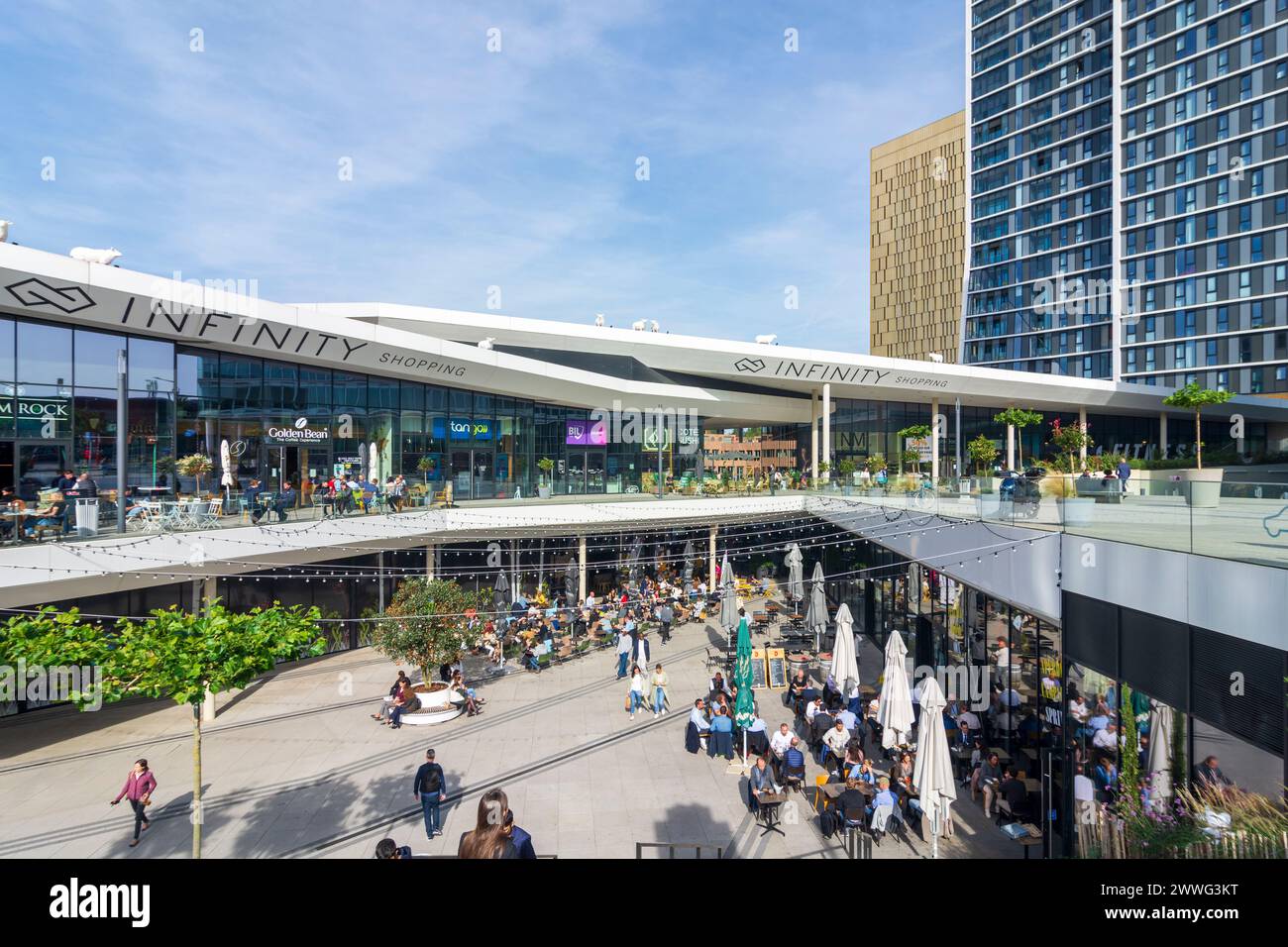 Luxembourg City (Luxemburg, Lëtzebuerg): Infinity shopping mall in ...