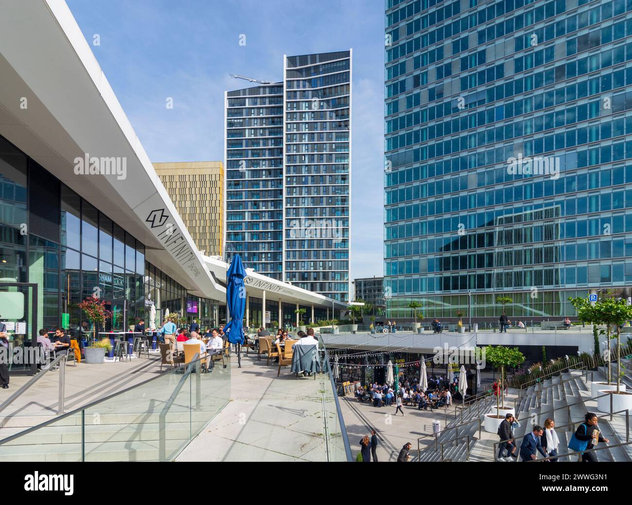 Luxembourg City (Luxemburg, Lëtzebuerg): Infinity shopping mall in ...