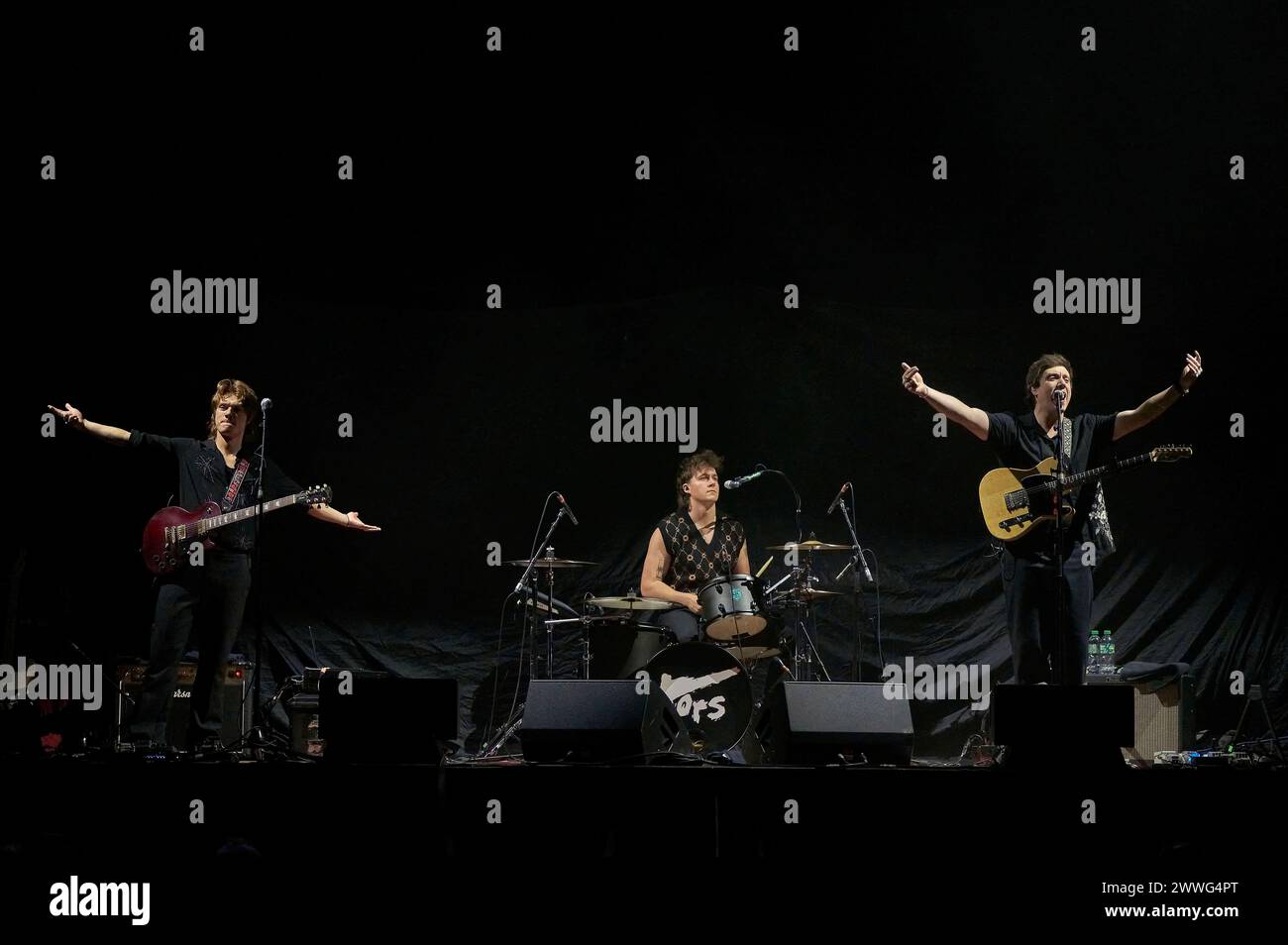 Matt Weedon, Jack Bowden und Theo Weedon von Tors live in der ZAG-Arena ...