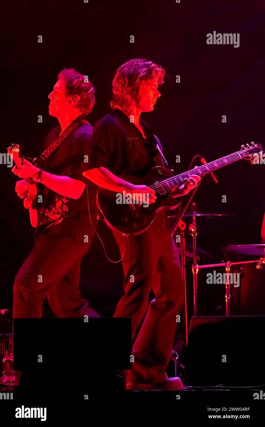 Matt Weedon und Theo Weedon von Tors live in der ZAG-Arena, Hannover ...