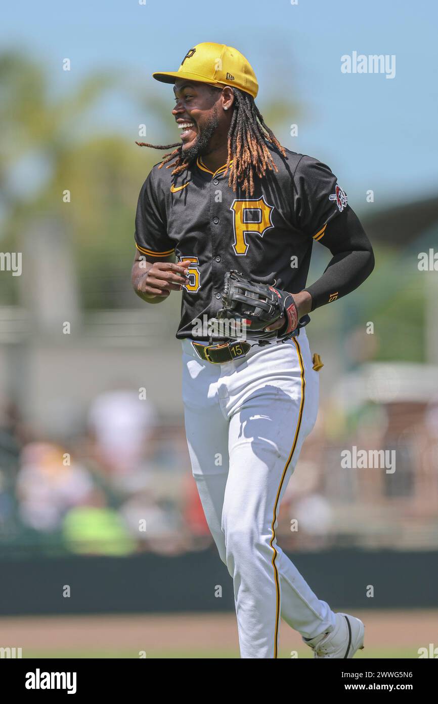Bradenton, FL: Pittsburgh Pirates shortstop Oneil Cruz (15) heads to ...