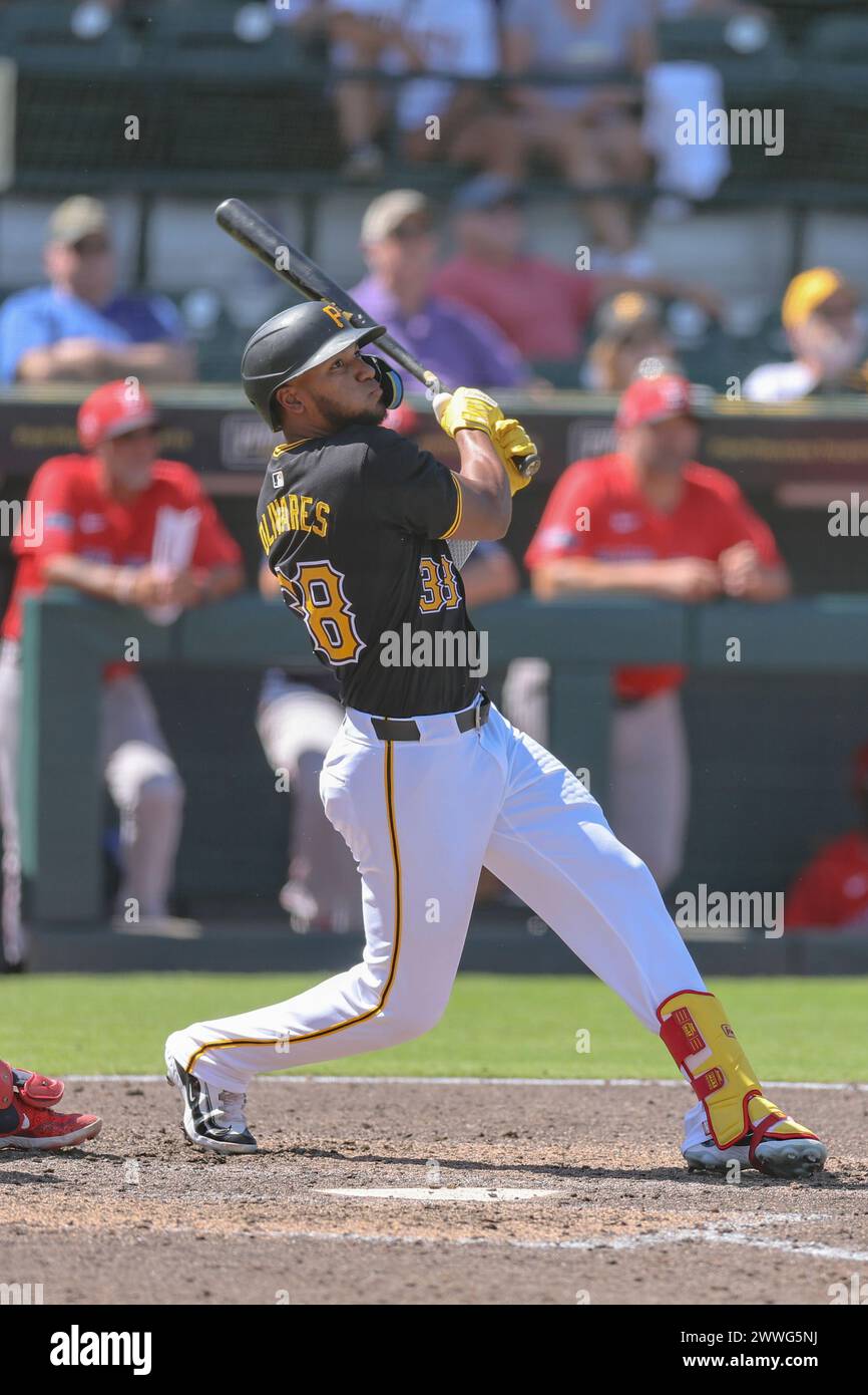 Bradenton, FL: Pittsburgh Pirates left fielder Edward Olivares (38 ...
