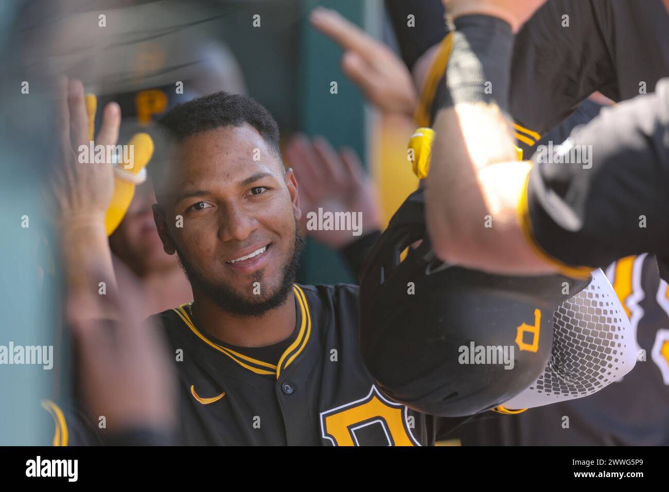 Bradenton, FL: Pittsburgh Pirates left fielder Edward Olivares (38 ...