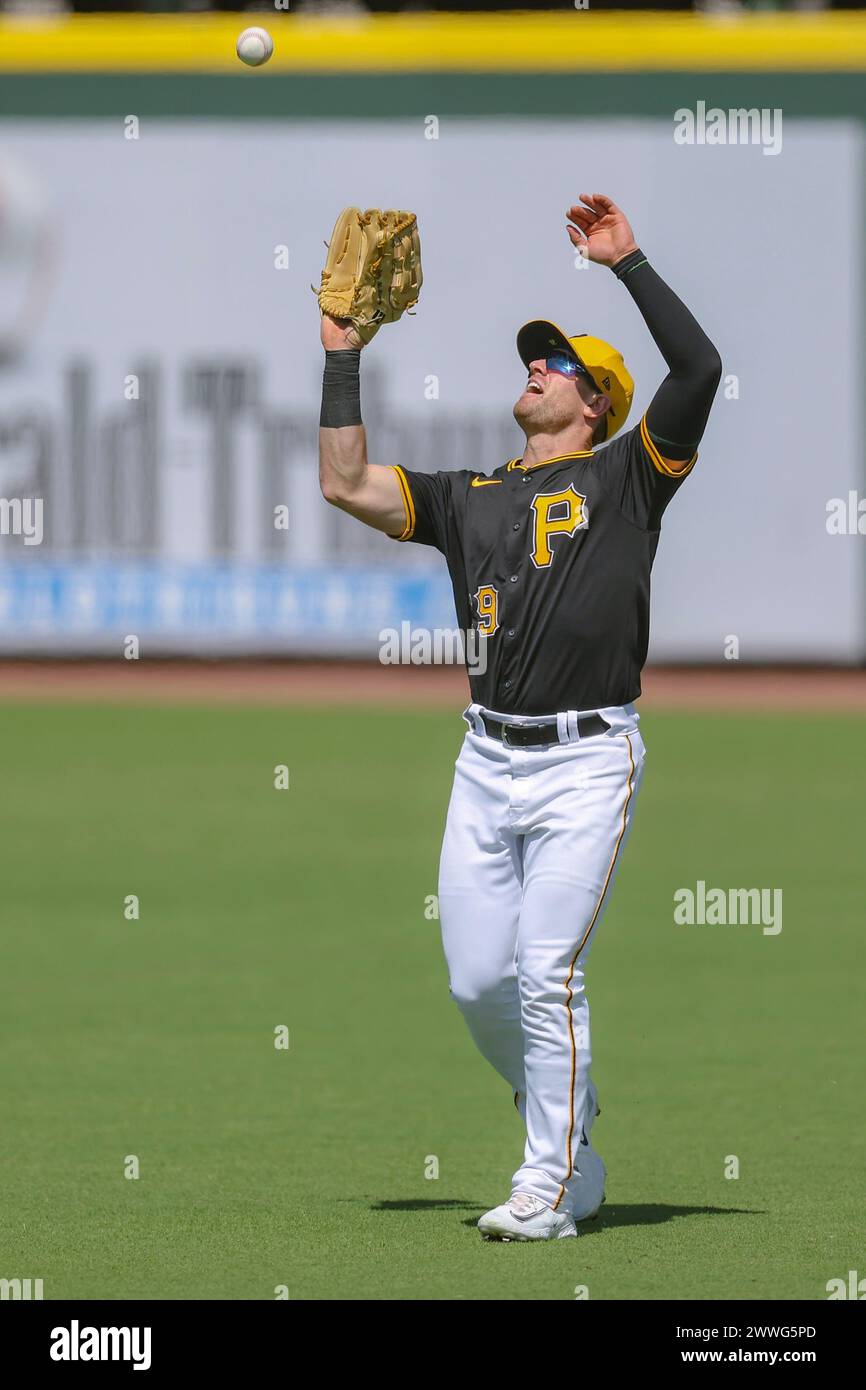 Bradenton, FL: Pittsburgh Pirates right fielder Billy McKinney (29 ...