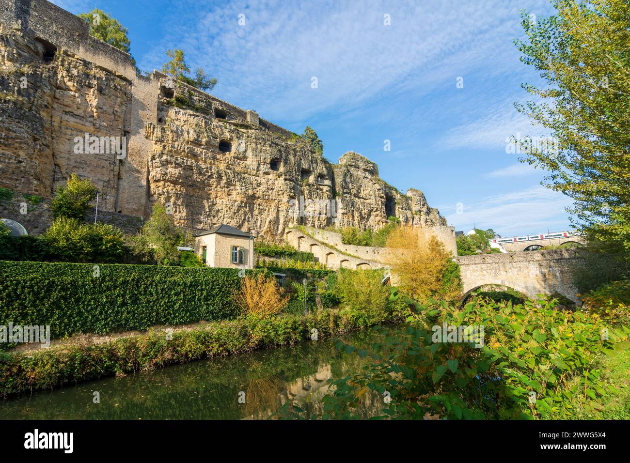 Luxembourg City (Luxemburg, Lëtzebuerg): rock Bock, bridge Stierchen ...