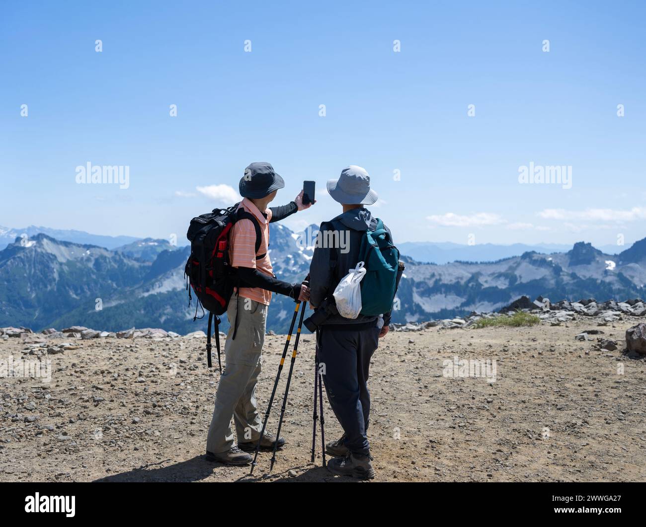 Mount rainier nati hi-res stock photography and images - Alamy