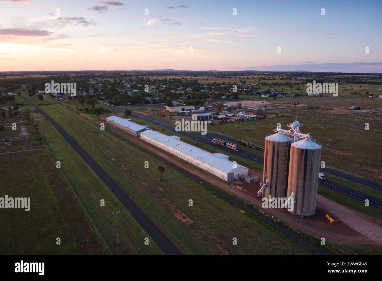 Grain silos and sheds at GrainCorp Depot Wallumbilla Maranoa Region ...
