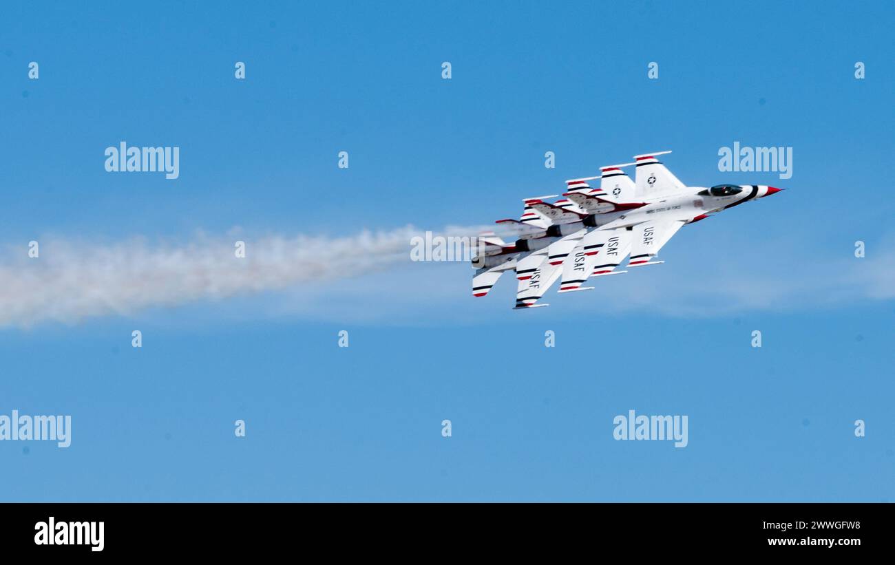The U.S. Air Force F-16 Fighting Falcons, assigned to the U.S. Air ...