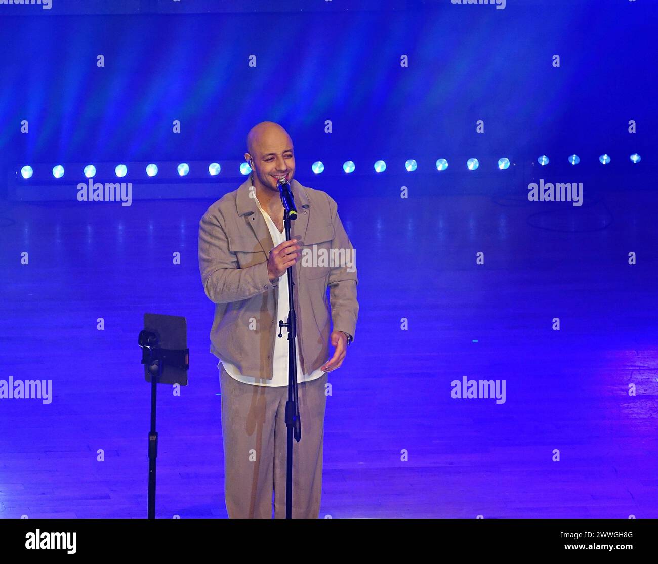 A lebanese singer hi-res stock photography and images - Alamy