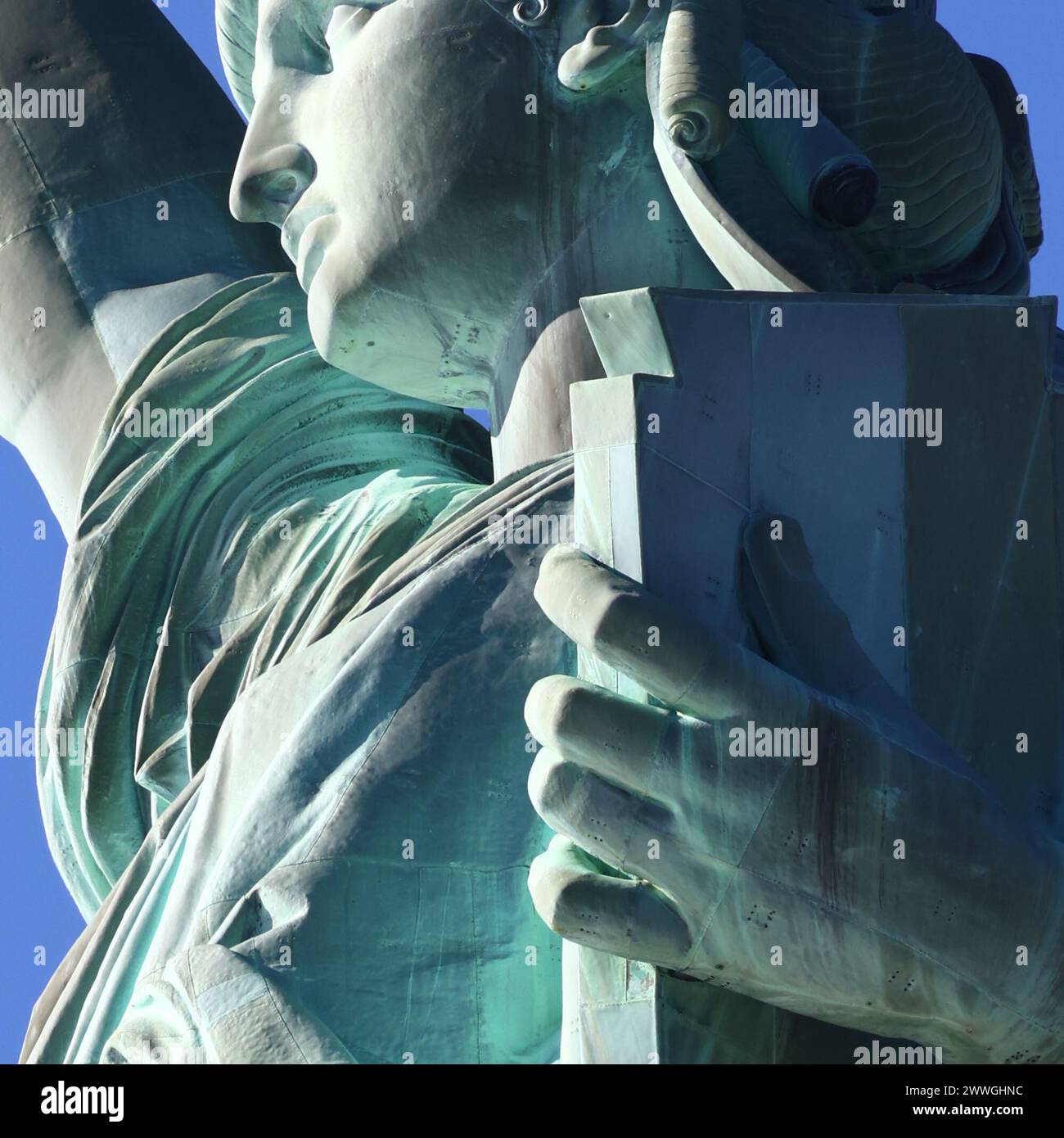 Classical contrapposto pose hi-res stock photography and images - Alamy