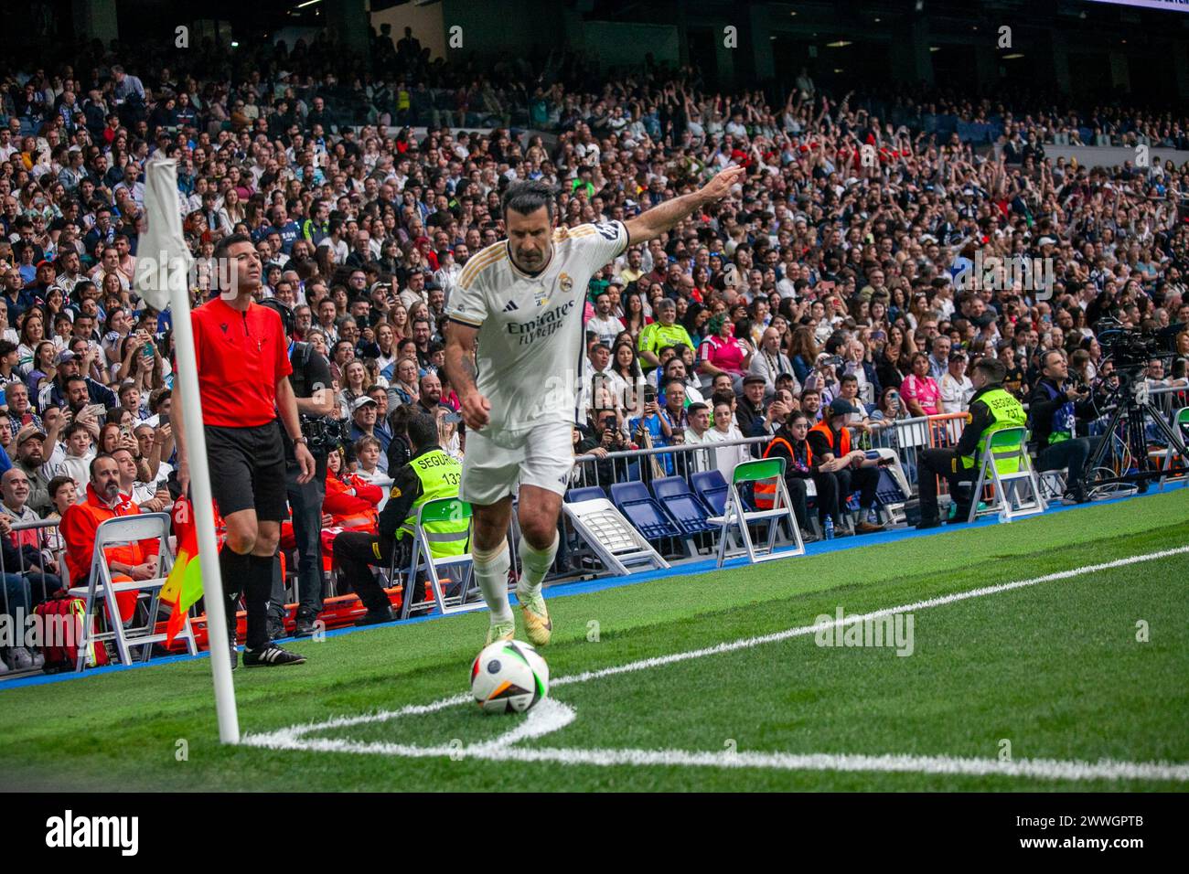 Madrid, Spain. 23rd Mar, 2024. Portuguese midfielder Luis Figo corner ...