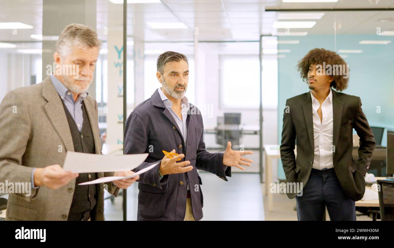 Meeting between managers and employees in a coworking Stock Photo - Alamy