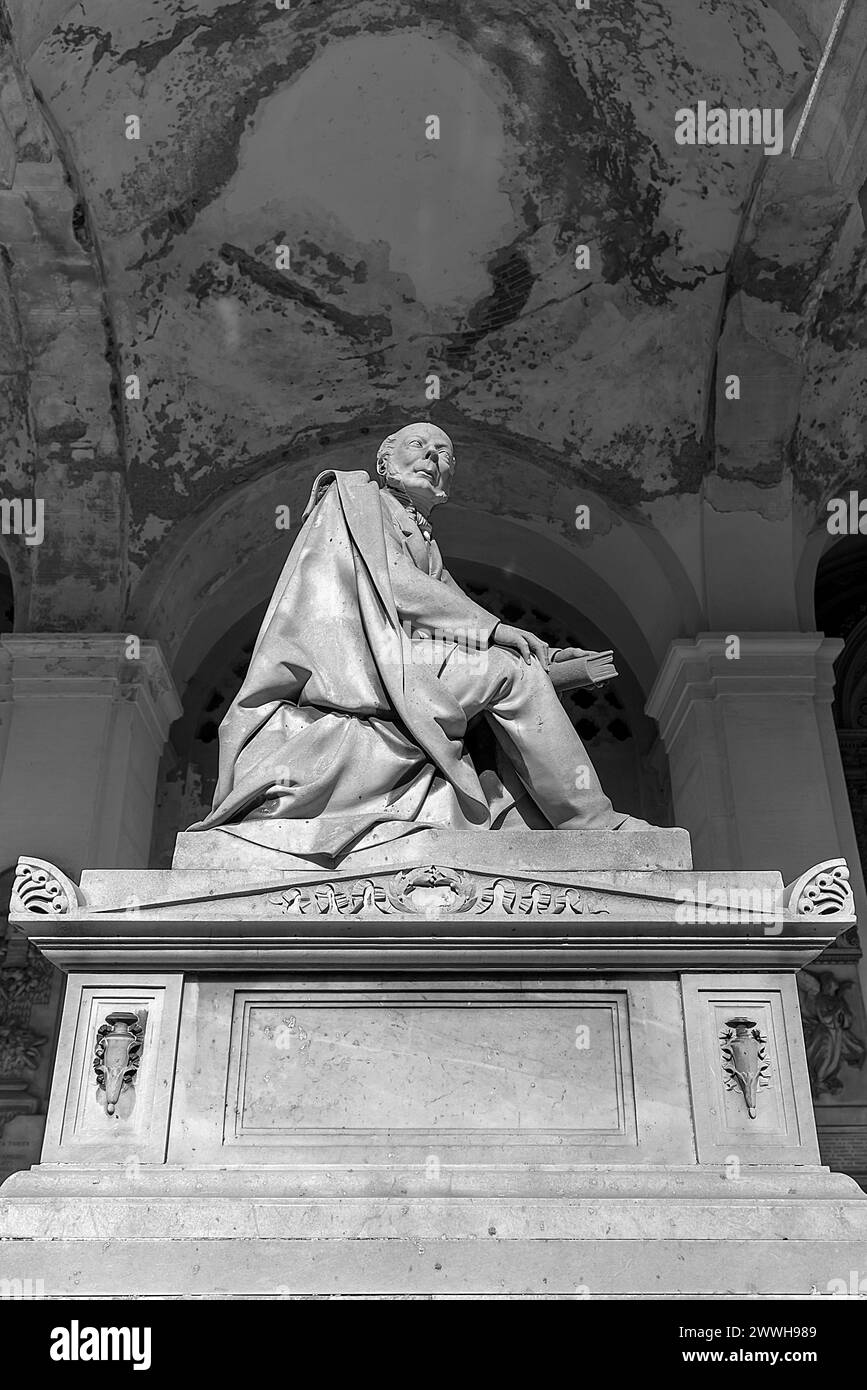 Sculpture on a grave, Monumental Cemetery, Cimitero monumentale di ...