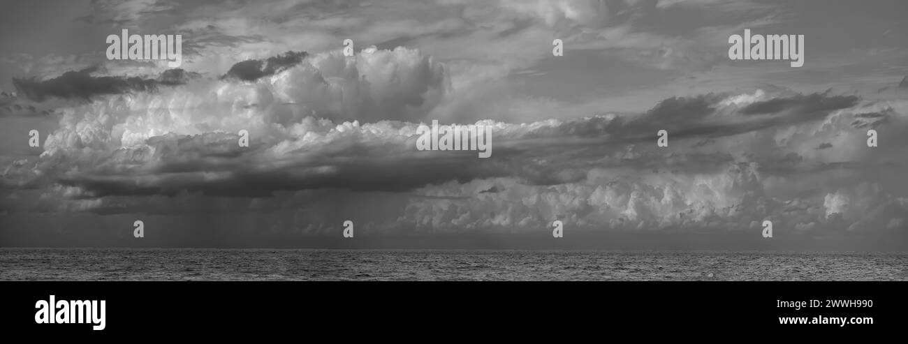 Cumulus humilis cloud formation Black and White Stock Photos & Images ...