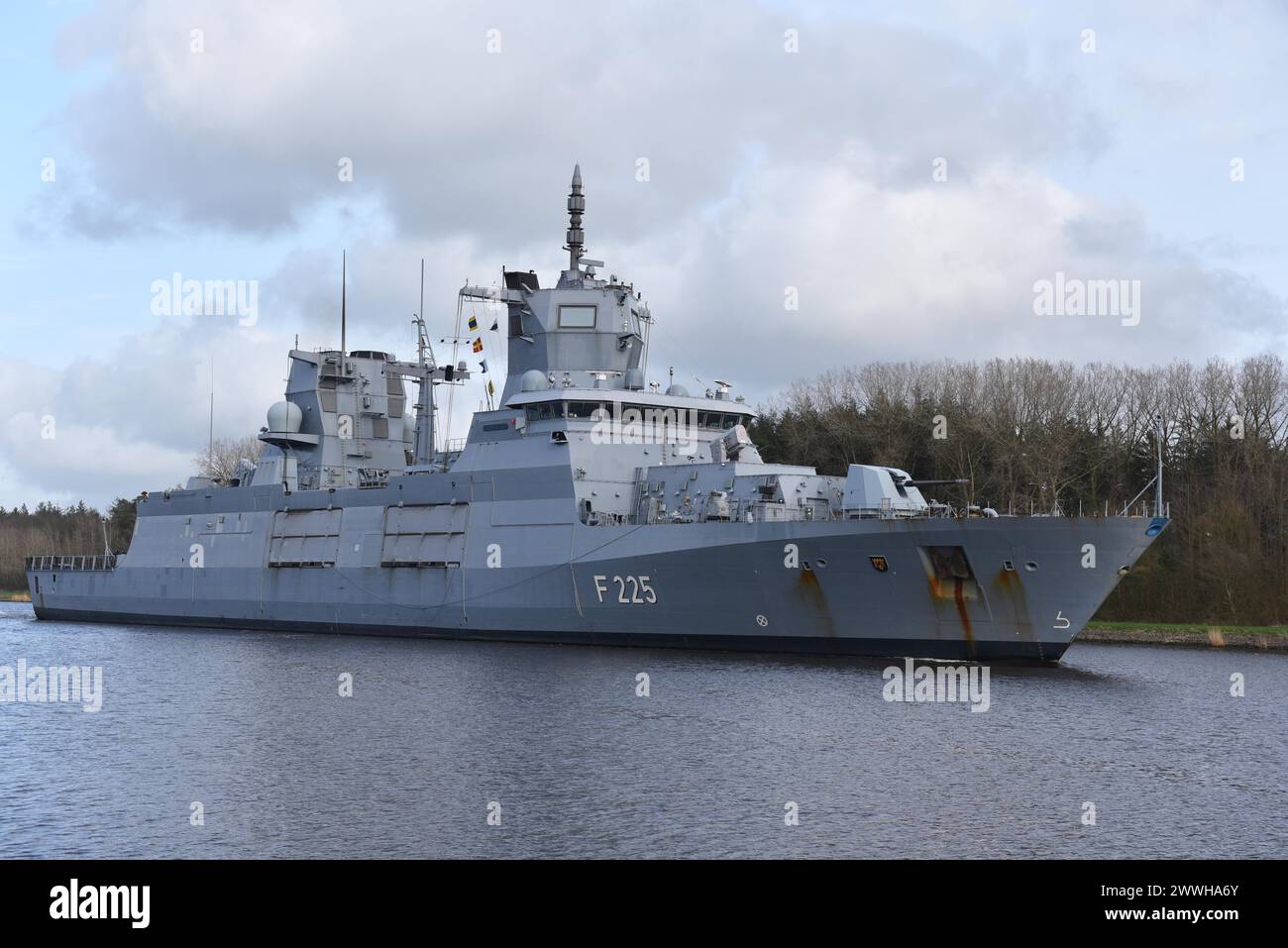 Frigate F 225, warship sailing in the Kiel Canal, Kiel Canal, Schleswig ...