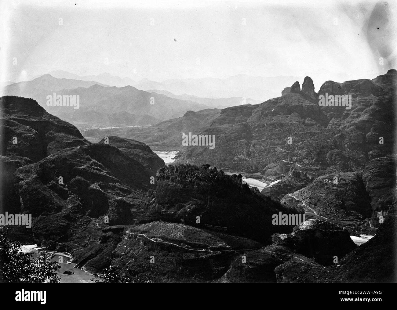 Heaven ascending Peak's top Shading the 9th Turning of the River near ...