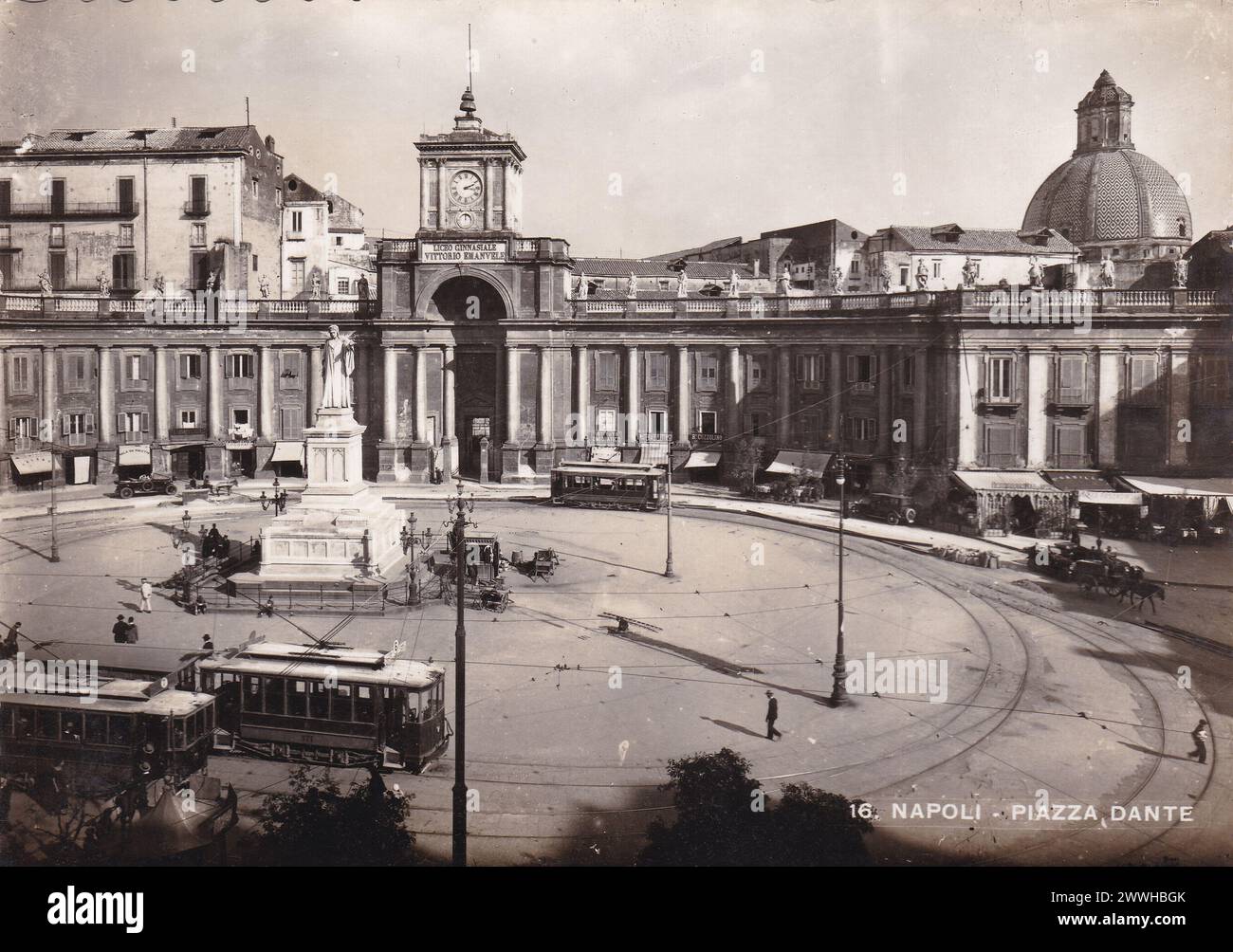 Naples piazza 1900s hi-res stock photography and images - Alamy
