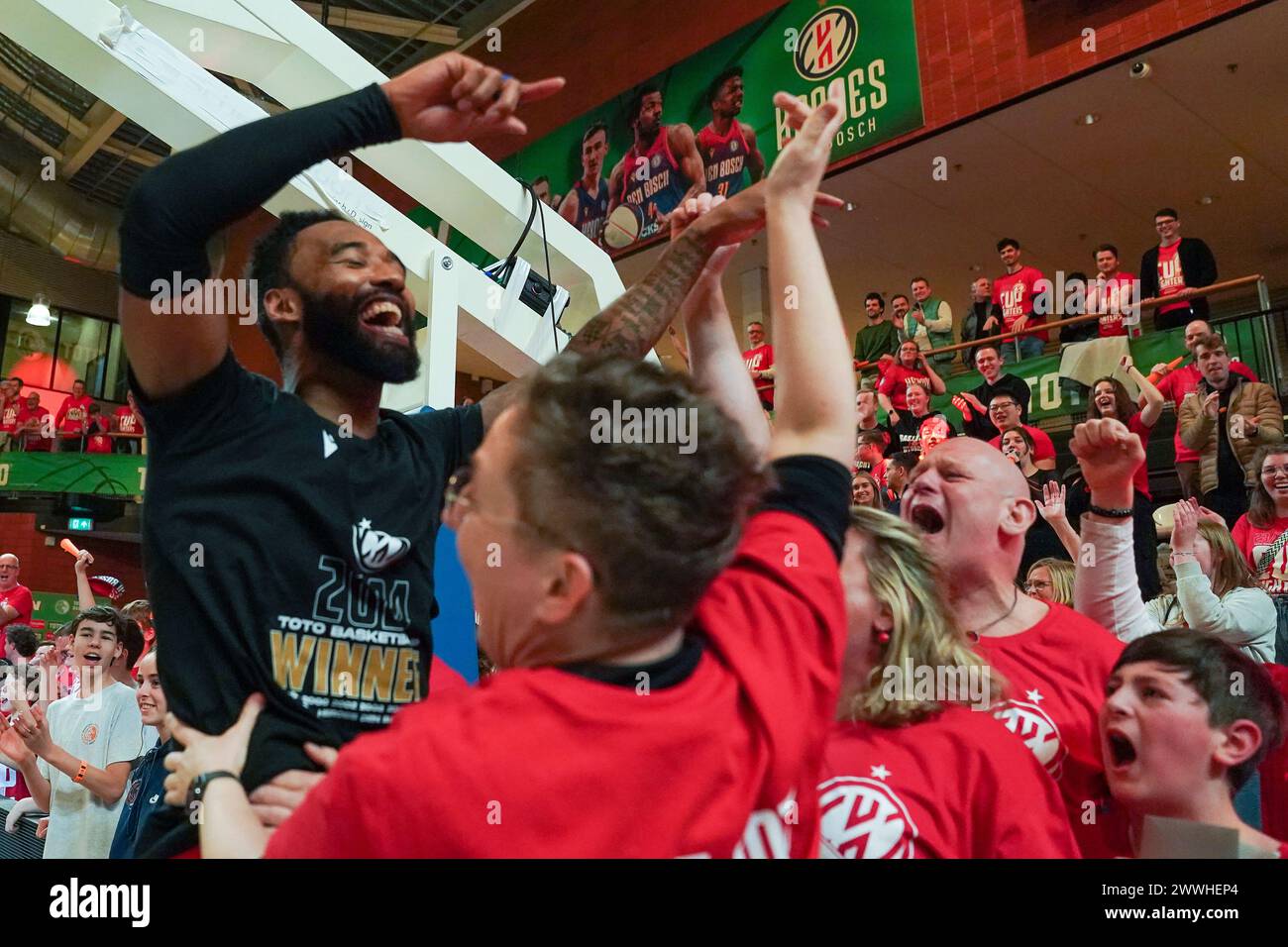 Dj fenner hi-res stock photography and images - Alamy