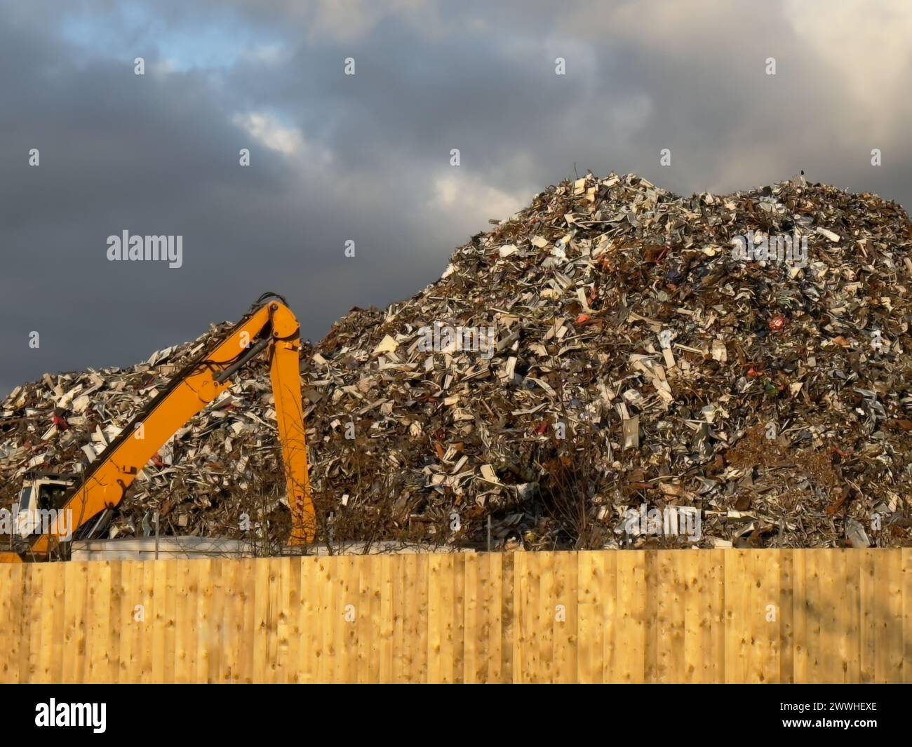 Metal and steel recycling compound hi-res stock photography and images ...